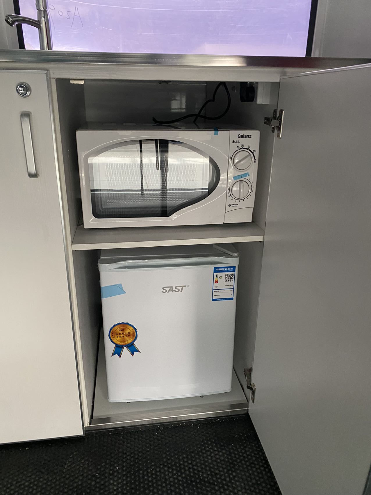 2 Horse Straight Load – Trail Trekker Floats